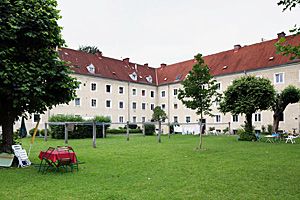 Architektonisches Erbe des Nationalsozialismus: Die "Hitlerbauten" in ...