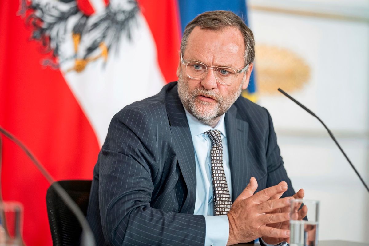 Sepp Schellhorn schafft Wahl zum Salzburger Neos-Chef nur knapp ...