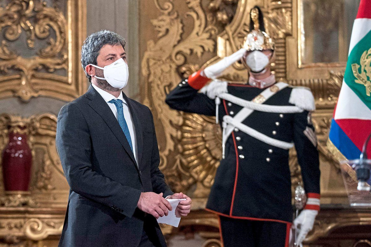 Regierungskrise in Italien: Eine Nation greift sich an den Kopf ... Regierungskrise in Italien: Eine Nation greift sich an den Kopf ...