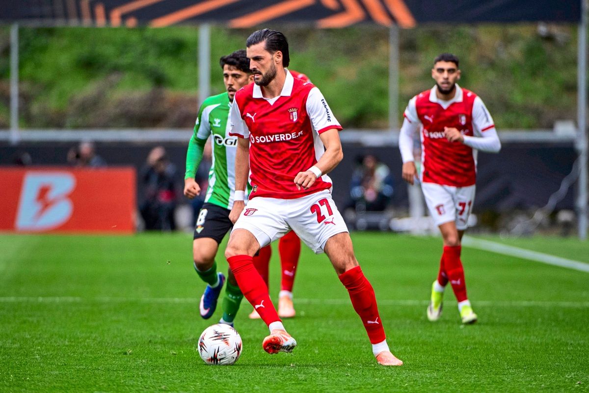 Grillitsch gegen Lienhart um Einzug ins Europa-League-Finale - Fußball ...