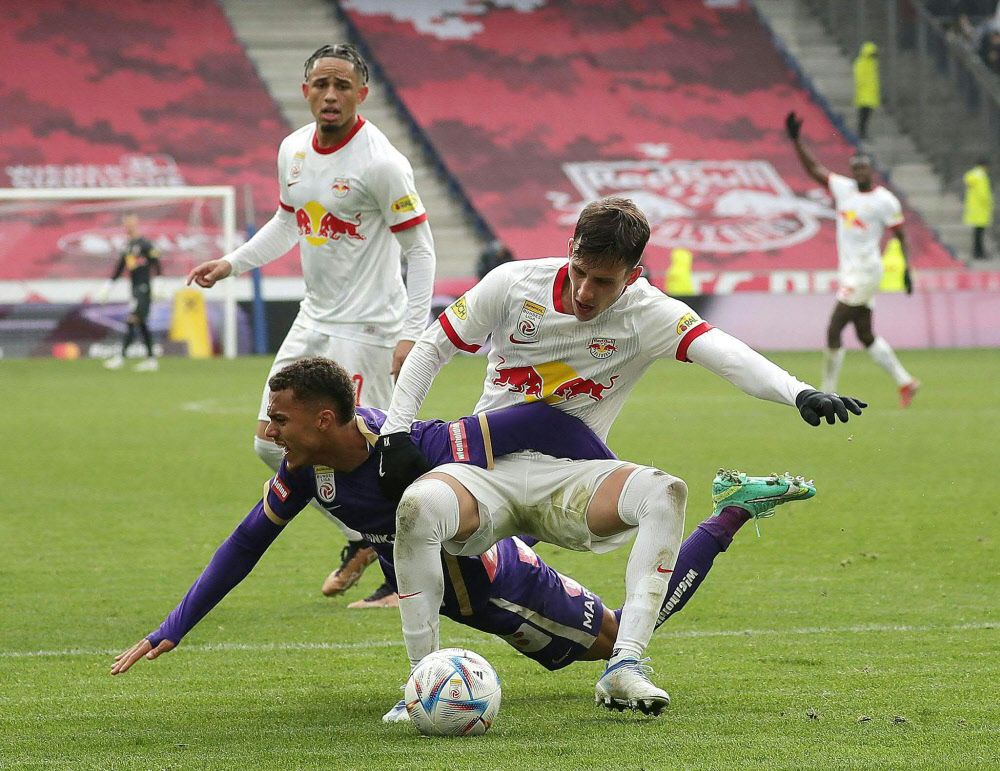 FYI: refs (and VAR) are shit too in the lower leagues (austrian ...