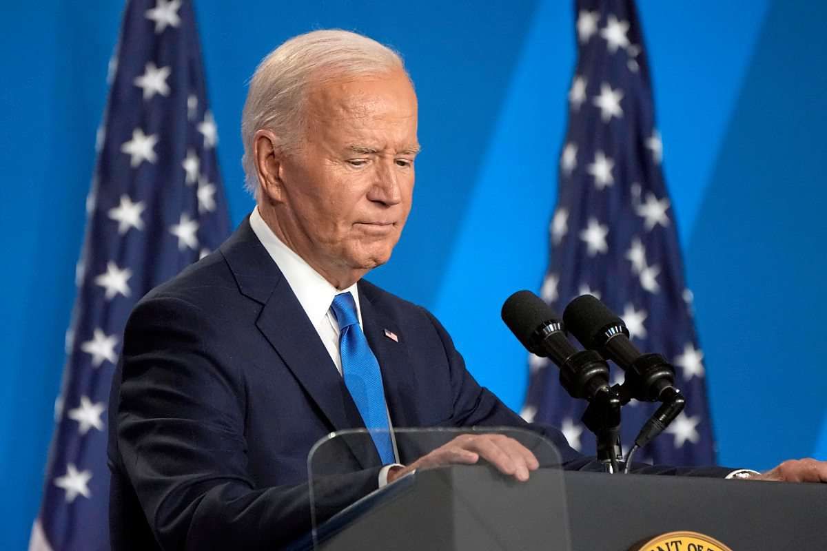 Lob, Emojis und Nachtreten: Reaktionen auf Joe Bidens Rückzug - USA ...