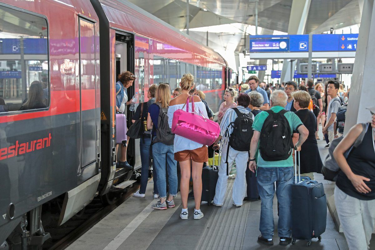 ÖBB: Bitte alle aussteigen, Zug fährt ab - Unternehmen - derStandard.de ...