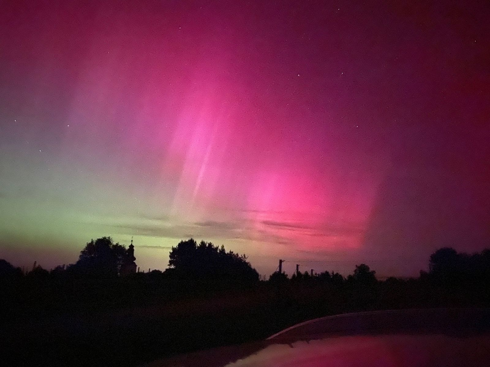 Extremer Sonnensturm könnte Samstagnacht erneut Polarlichter über Österreich bringen - Weltraum ...