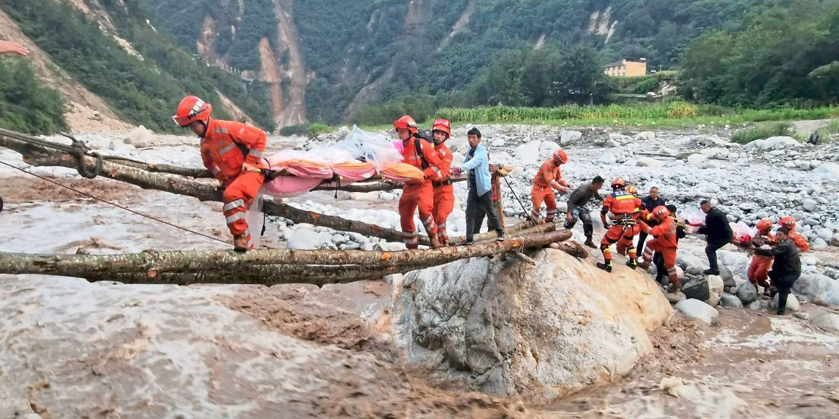 Mindestens 66 Tote nach Erdbeben in Südwestchina - China - derStandard ...