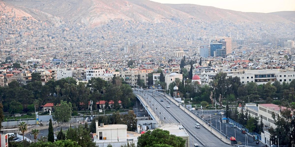 Syrien meldet israelischen Beschuss auf Damaskus - Syrien - derStandard ...