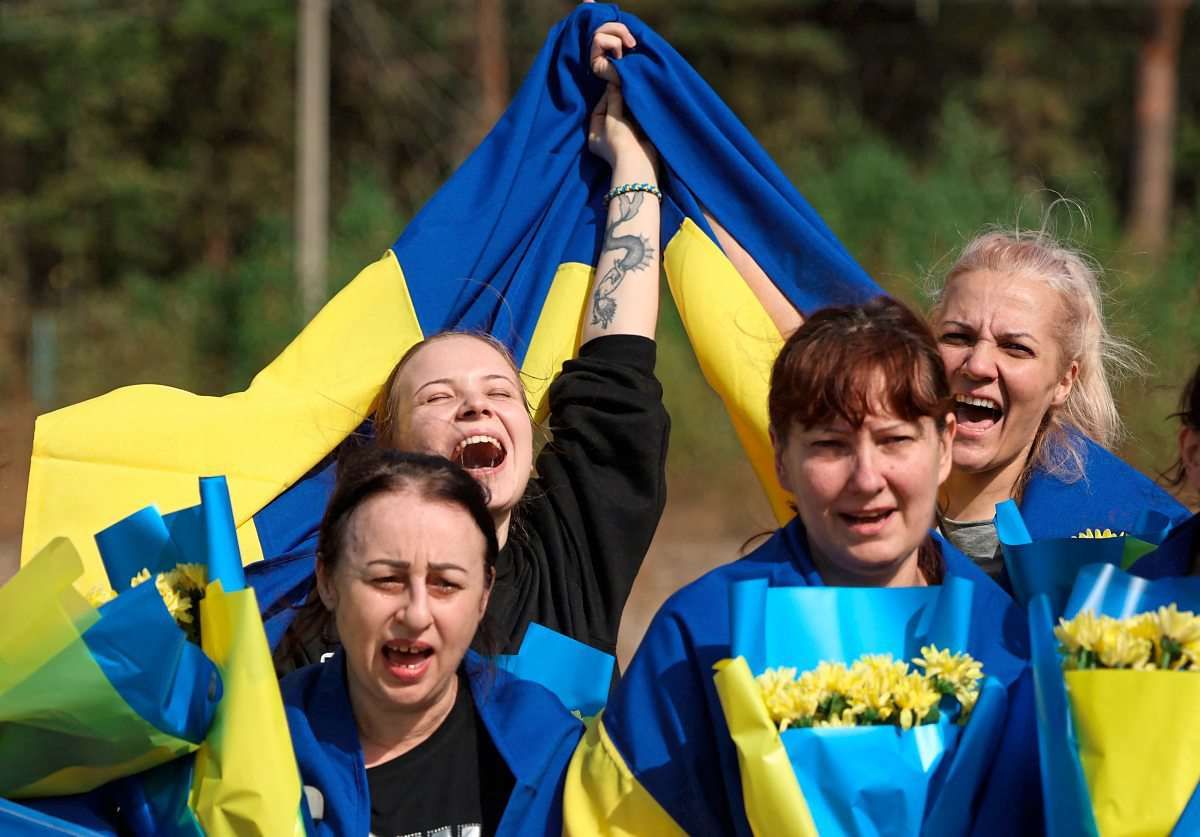 Ukraine und Russland tauschen Gefangene aus - Livebericht - Ukraine - derStandard.at