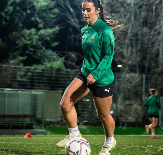 Es hat gedauert, aber nun ist Rapids Frauenteam Realität - Fußball - derStandard.at › Sport