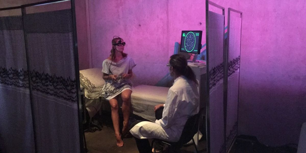 Thomas Jelinek: Gehirnwäsche für alle im Gemeindebau - Bühne ...