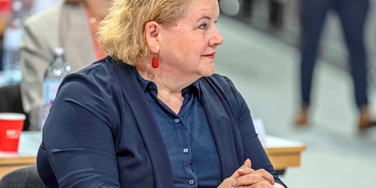 Lohntransparenz: Schumann legt Entwurf vor - Karriere - derStandard.at ...