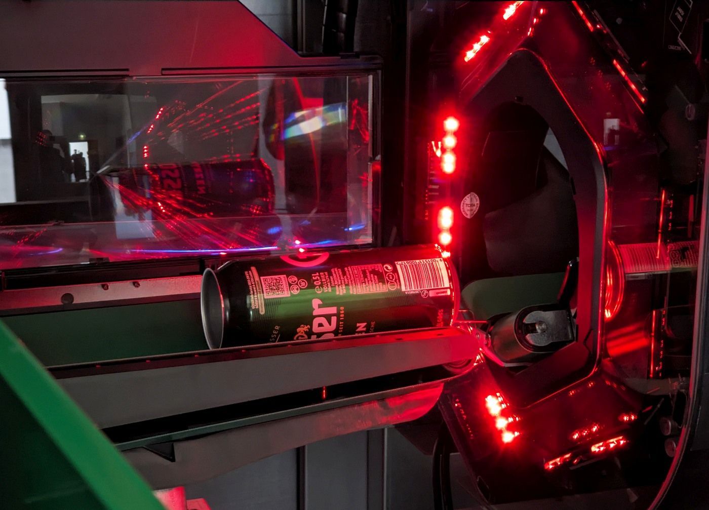 Tomra R2: Ein Blick ins Innere des "verfressenen" Pfandautomaten ...