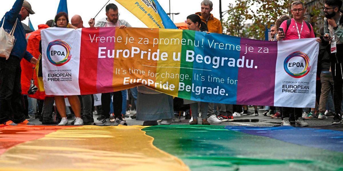 Europride-Parade in Belgrad fand trotz Verbots statt - Serbien ...