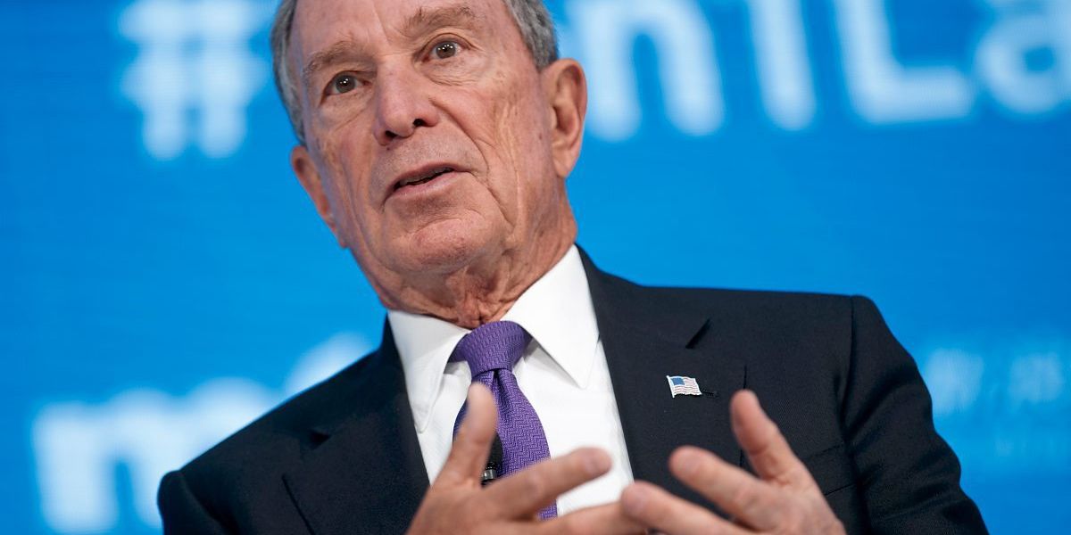 Milliardär Bloomberg will es offenbar mit Trump aufnehmen ...