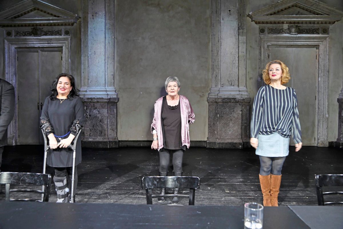 Burgtheater-Doyenne Elisabeth Orth mit 89 Jahren verstorben - Theater ...