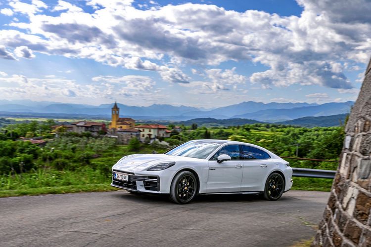 Porsche Panamera: Treibende Kräfte - Auto - derStandard.at › Lifestyle