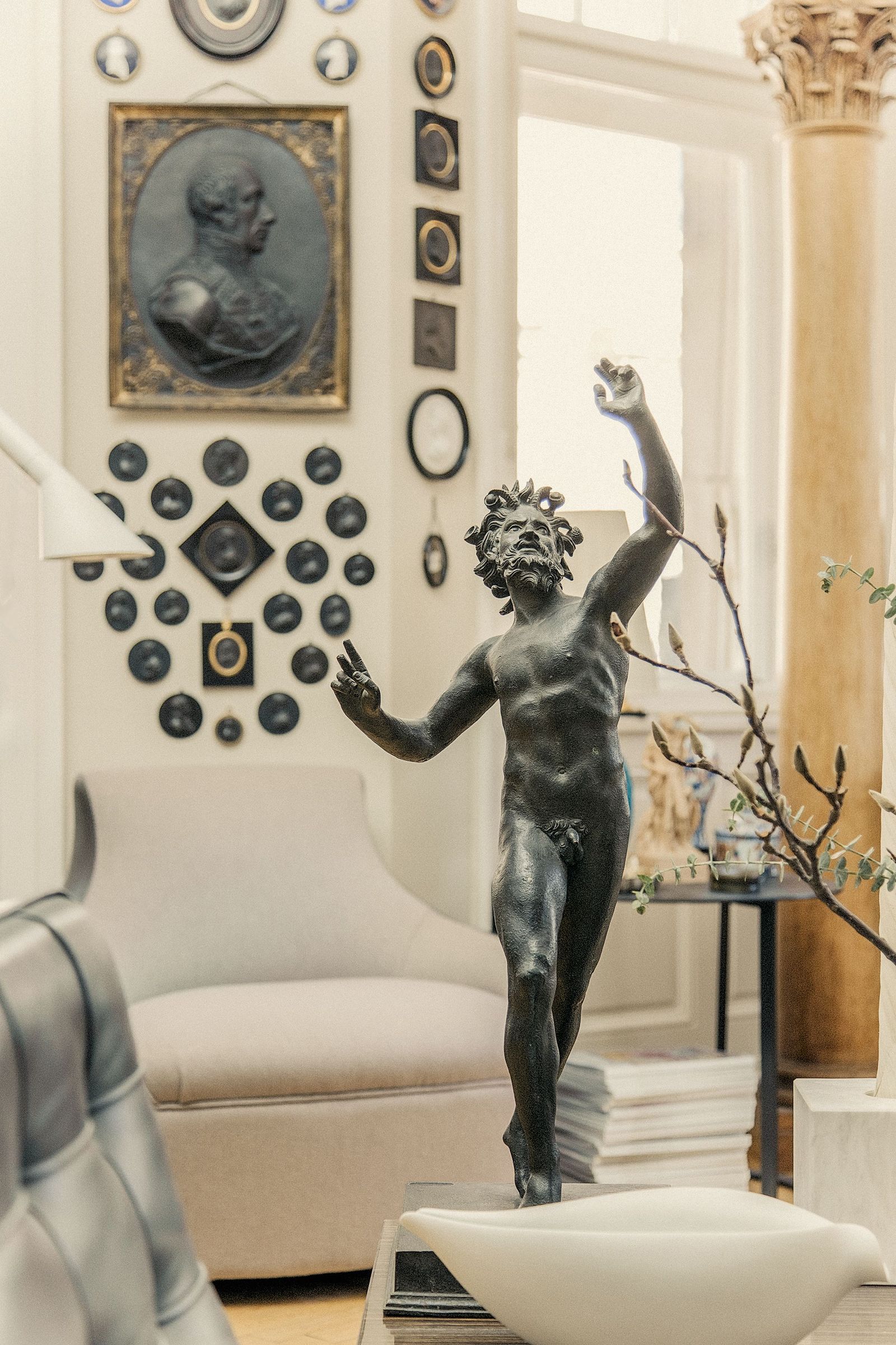 Der Interiordesigner, der wie ein Lord im sechsten Bezirk Wiens ...