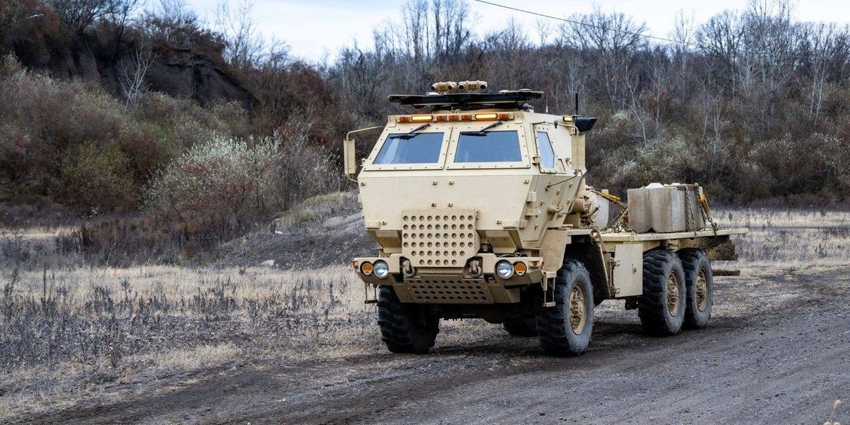 Lockheed Martin stellt vollautonomen Himars-Raketenwerfer vor ...