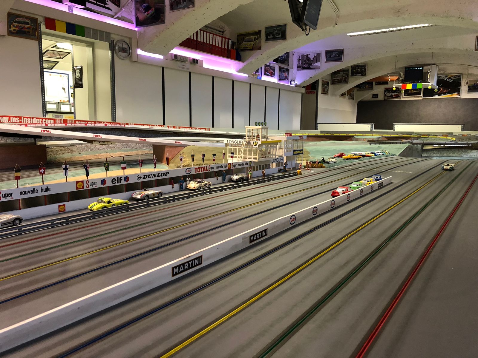 Slotcar-Racing: Spielzeugautos, die 160 km/h fahren - Games ...