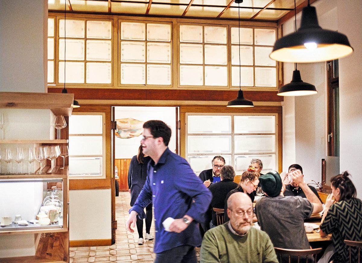 Wiederauferstandenes Gasthaus: Reznicek rising - Lokale im 9. Bezirk ...