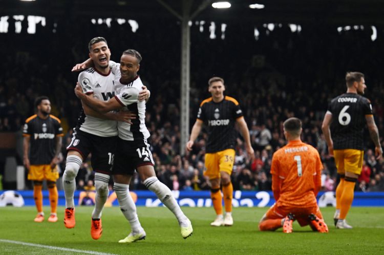 Leeds und Wöber rutschen tiefer in den Abstiegskampf - Premier League ...