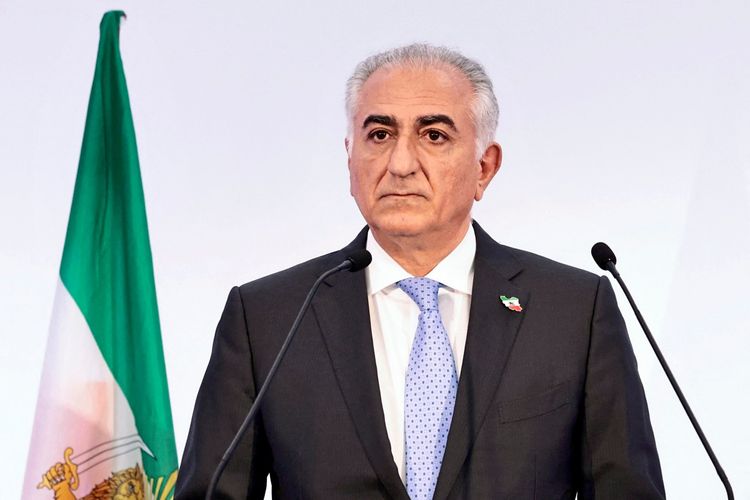 Reza Pahlavi, iranischer Schah-Sohn mit unbekannten Ambitionen - Iran ...