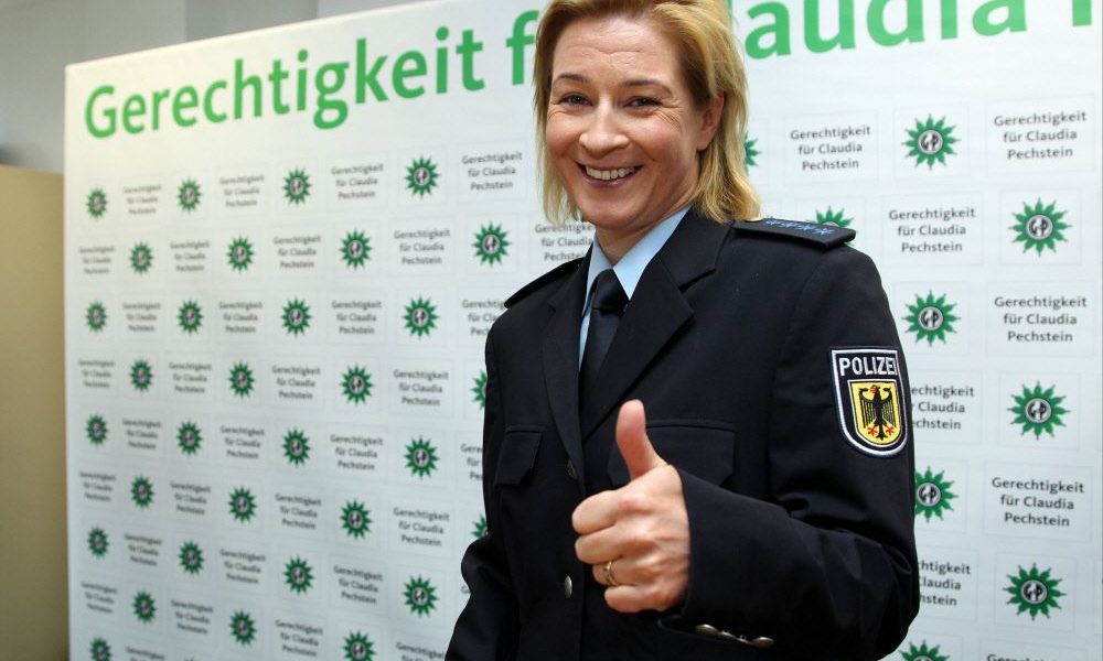 Claudia Pechstein: Ärger für die Hauptmeisterin von Köpenick ...