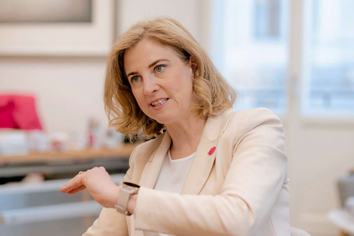 Meinl-Reisinger: "Der Teppich für eine autoritäre Partei ist ausgerollt ...