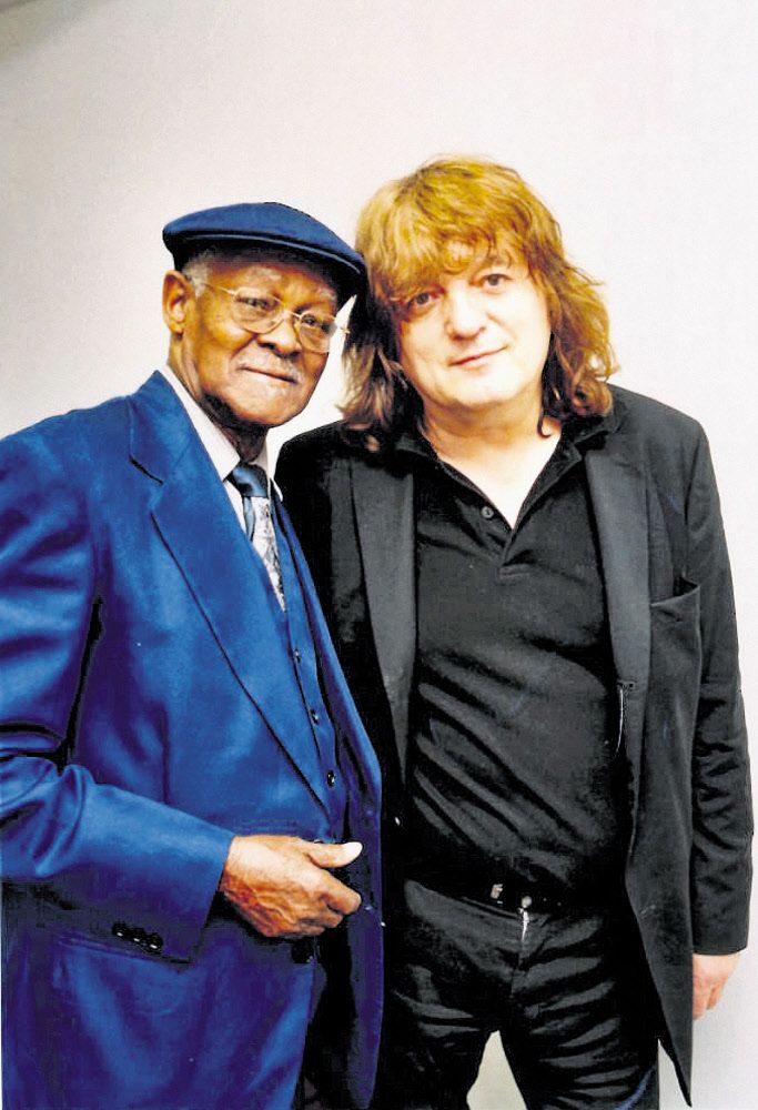 Neues Buch von Vojo Radkovic: Mit Neil Young abhängen - Musik ...