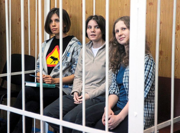 Kampf um Menschenrechte: Putins langer Angriffskrieg - Colette M ...