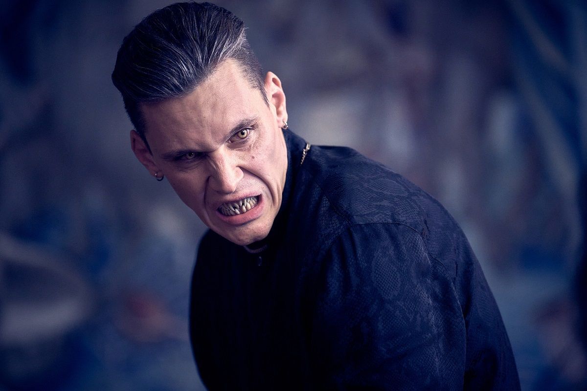 Viel Kunstblut mit "Maxton Hall"-Star in ZDF-Vampirromanze "Love Sucks ...