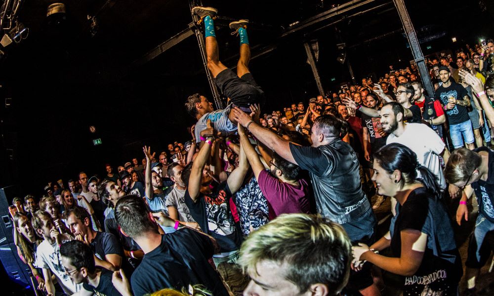 Punkrock lässt sich von der Krise nicht kleinkriegen: Sbäm macht wieder ...