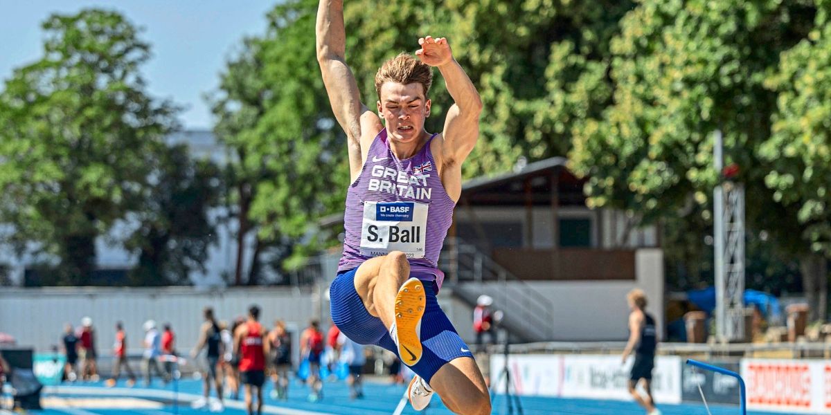 Sammy Ball, dessen Ururoma Ella den Nazis entkam, steht in Götzis am ...