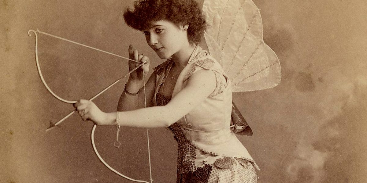 Viktorianische Burlesque-Tänzerinnen in extravaganten Kostümen - Blogs ...