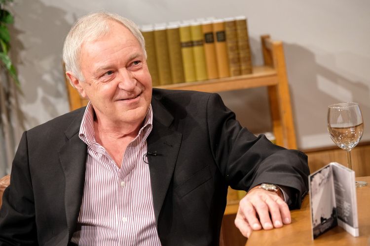 Stuart Freeman geht: FM4 stellt die "Morning Show" neu auf - Etat ...