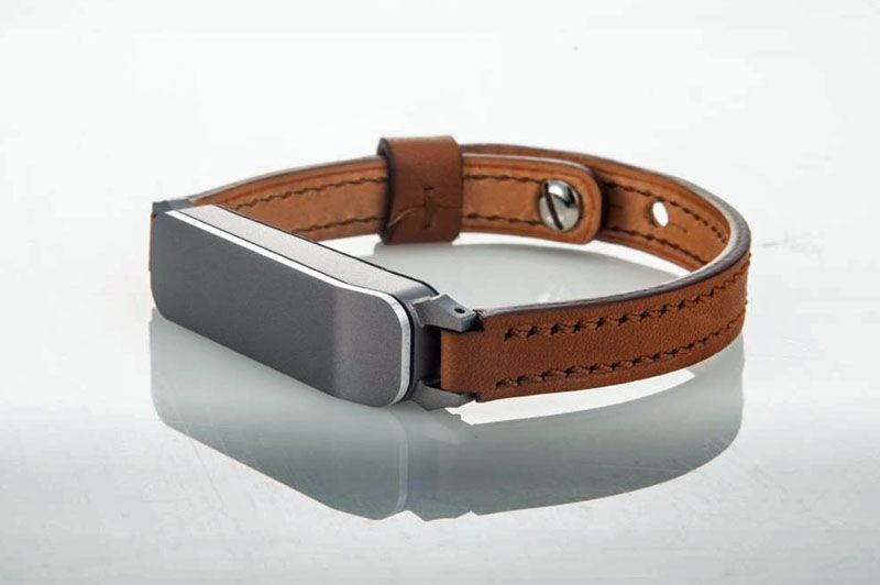 Adé Smartphone-Nacken: Wearable bringt Nutzer richtige Haltung bei ...
