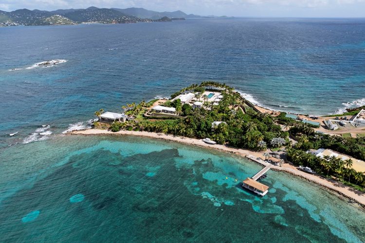 Neue Fotos in Epstein-Affäre veröffentlicht - USA - derStandard.de ...