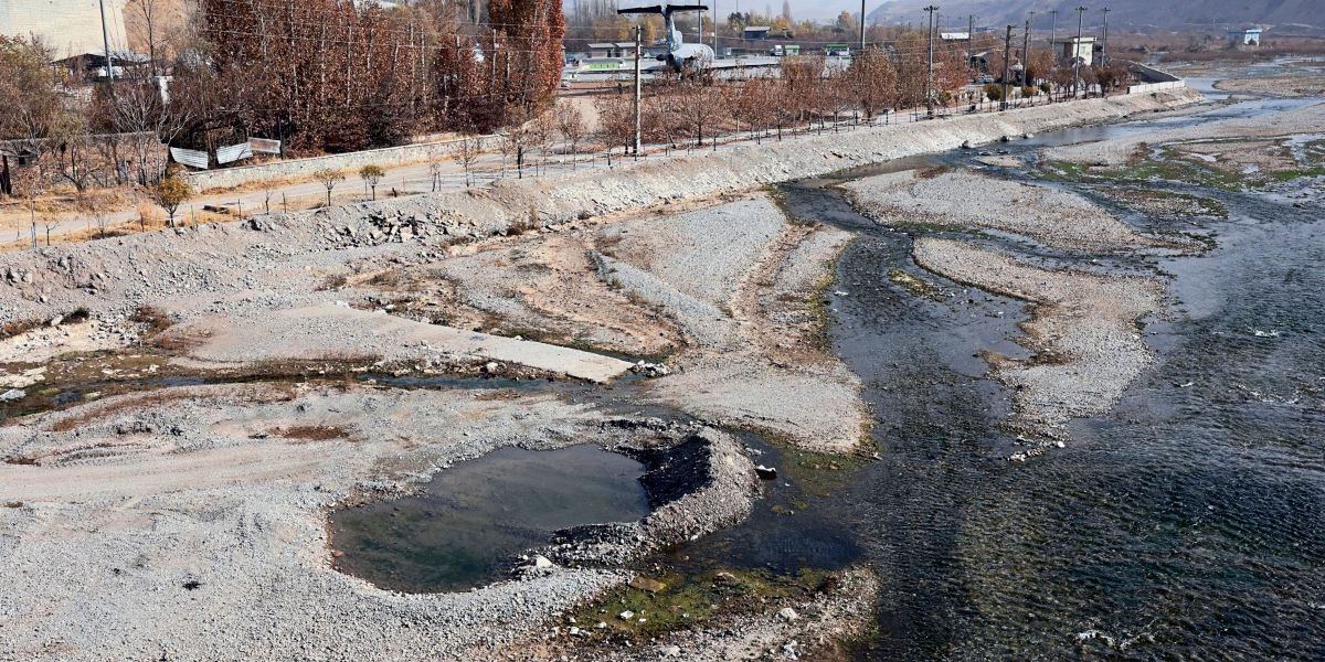 Iran will Wasser aus Nachbarländern kaufen - Iran - derStandard.at › International