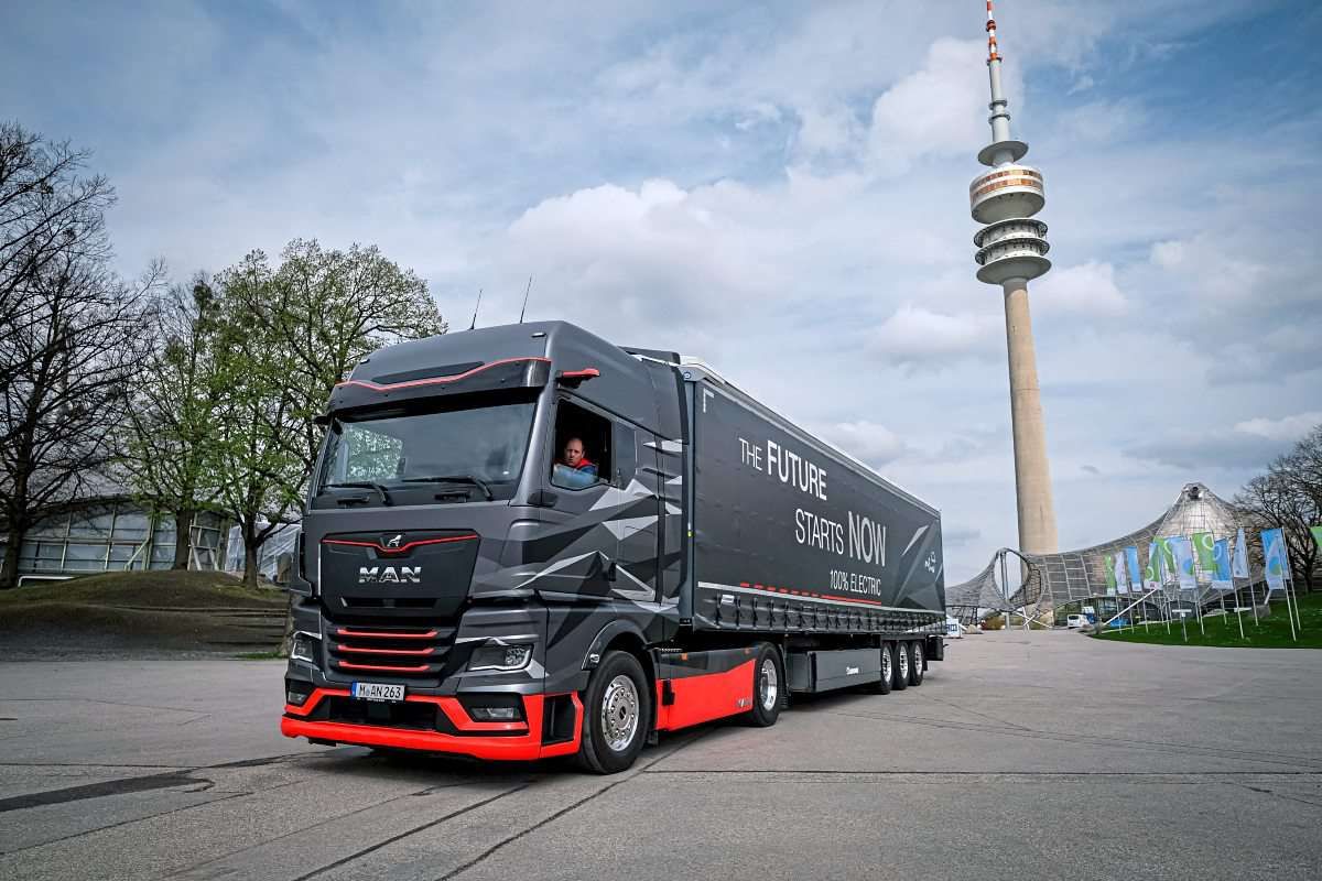Immer mehr E-Lkws rollen über Europas Straßen, aber noch fehlt es ...