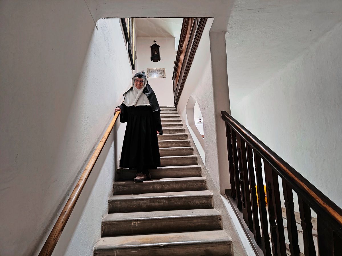 Nonnen besetzen Kloster Goldenstein: "Wir haben das Recht, hier zu sein" - Inland - derStandard ...