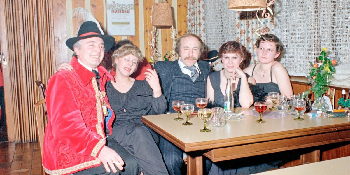 Satire, Witz und Fasching: Und trotzdem wird gelacht - Literatur ...