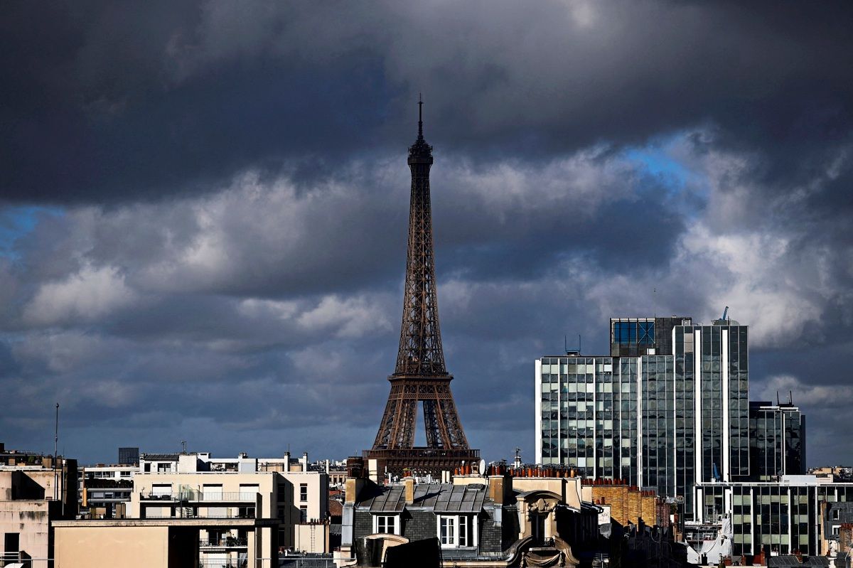 Achtjähriges Heimkind in Paris zur Strafe geschoren - International ...