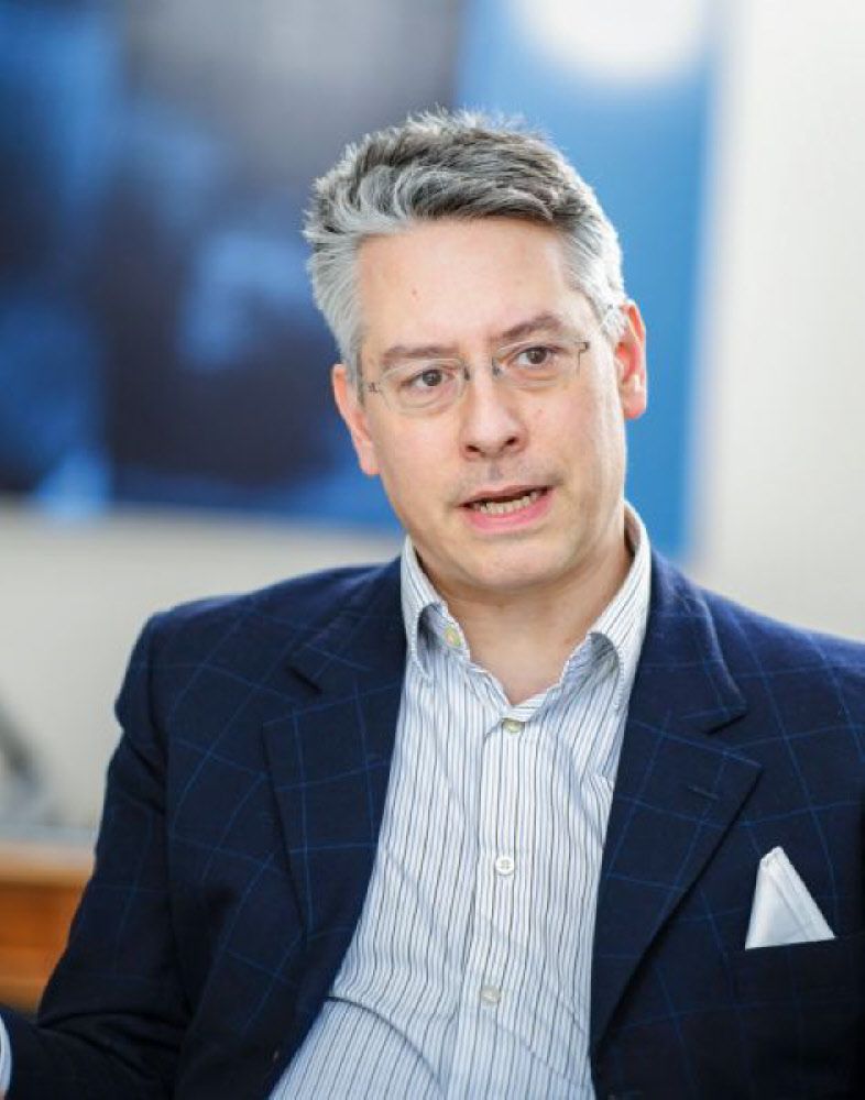 Jonathan Fine wird der neue Weltmuseum-Direktor - Kulturpolitik ...