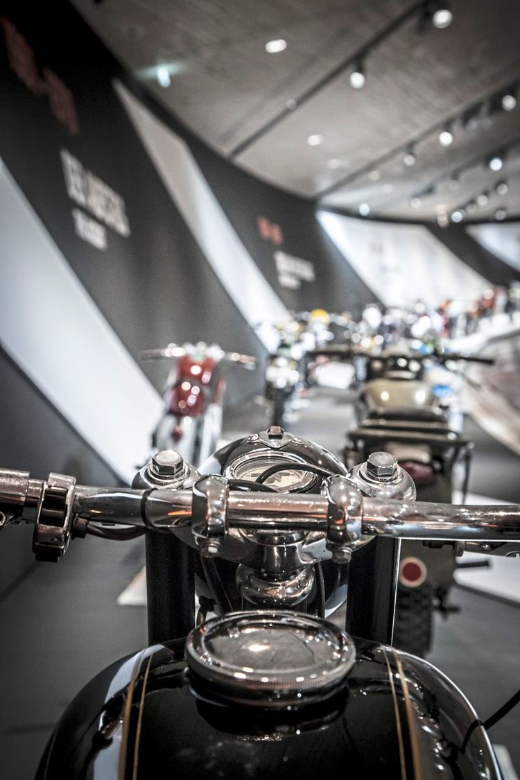 Umstrittenes KTM-Museum: Motor ist Welt - Kulturpolitik - derStandard ...
