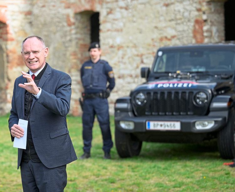 Im Zuge der "Operation Fox" wurden rund 60 Schlepper festgenommen ...
