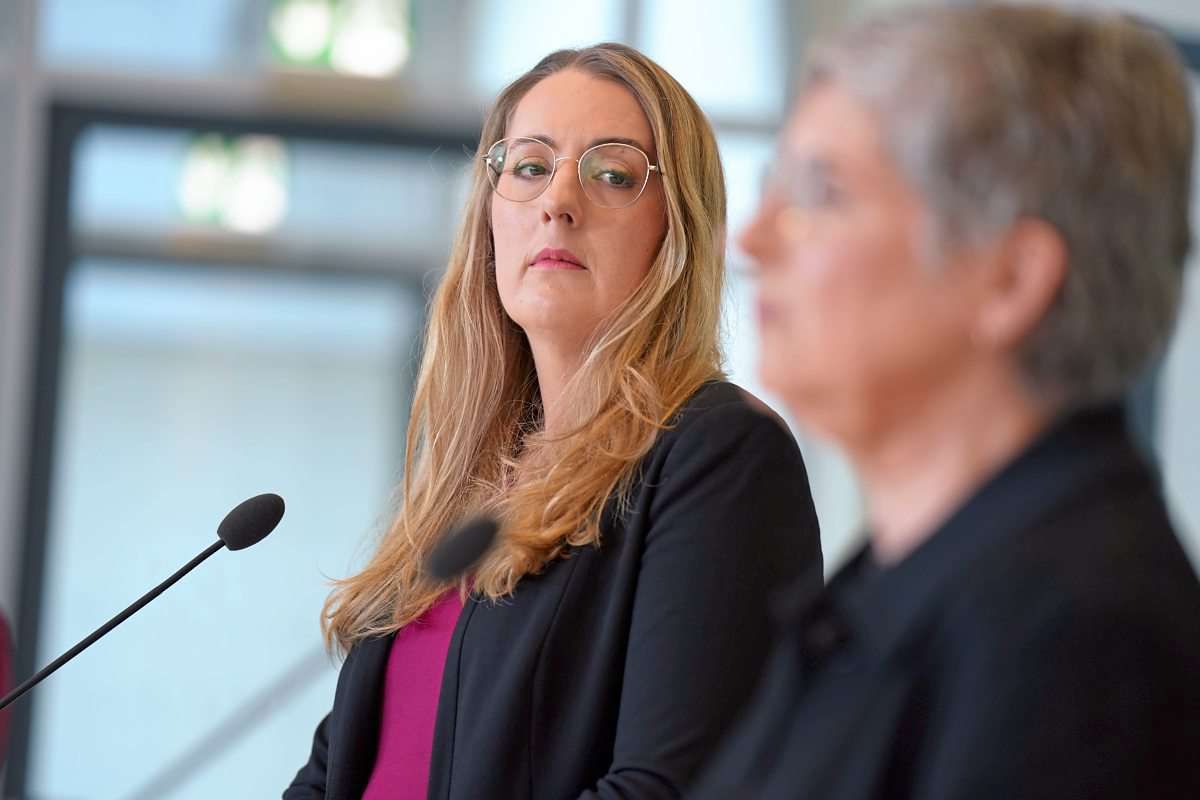 Deutsche Milliardenpakete: Merz muss noch viel lernen - Birgit Baumann ...