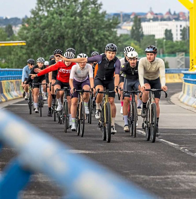 40 Kilometer radeln vor der Arbeit – wer tut sich das an? - Lifestyle ...