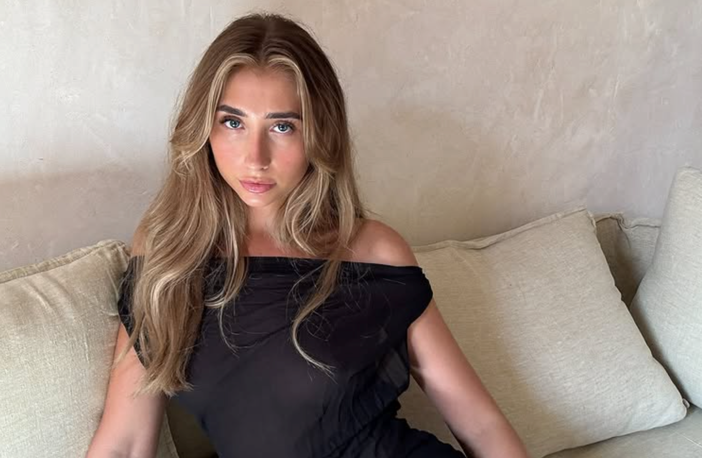 Lily Phillips: Kritik an der "100-Mann-Challenge" wird laut - Webmix ...