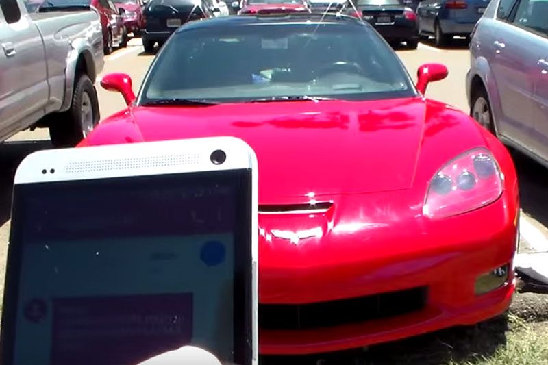 Nächster Auto-Hack: Bremsen einer Corvette per SMS manipuliert - IT ...