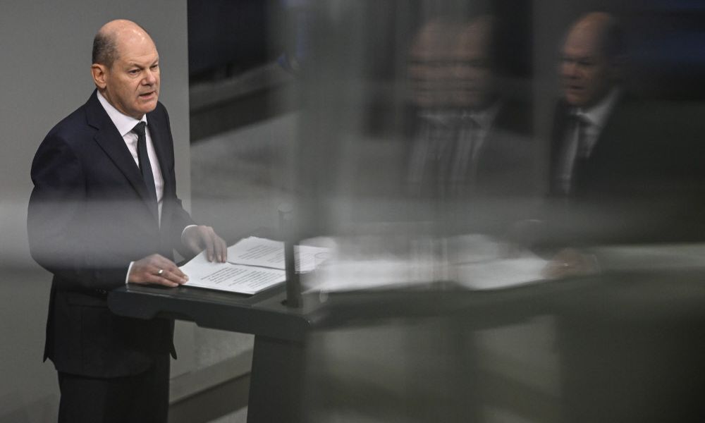 Die Ukraine-Politik wirft einen Schatten über den Scholz-Besuch in den USA - USA - derStandard ...