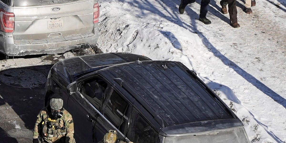 New York Times Analysis: At least 10 shots appear to have been fired ...